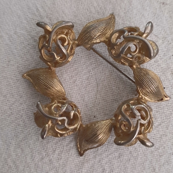 Sarah Coventry | Jewelry | Sarah Coventry Brooch | Poshmark